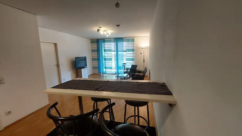 Nachmieter gesucht für Moderne 2-Zimmer-Wohnung mit großer Terrasse in ...