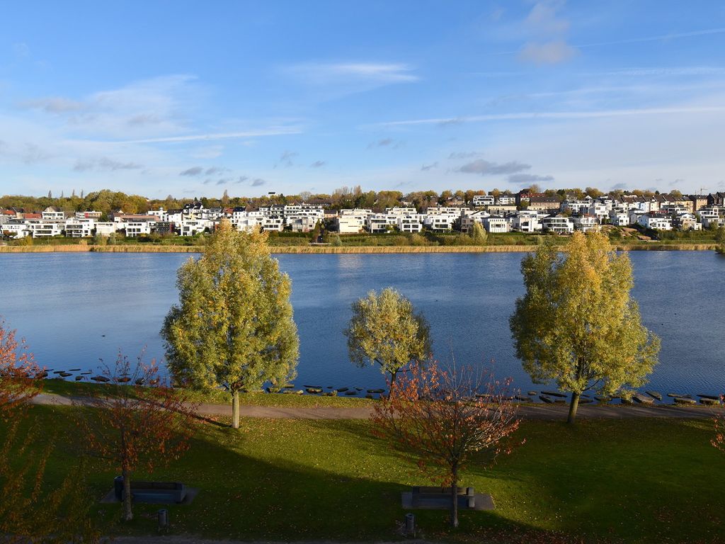 Diskrete Vermarktung: Komplett möblierte Luxuswohnung in der 1.Reihe ...