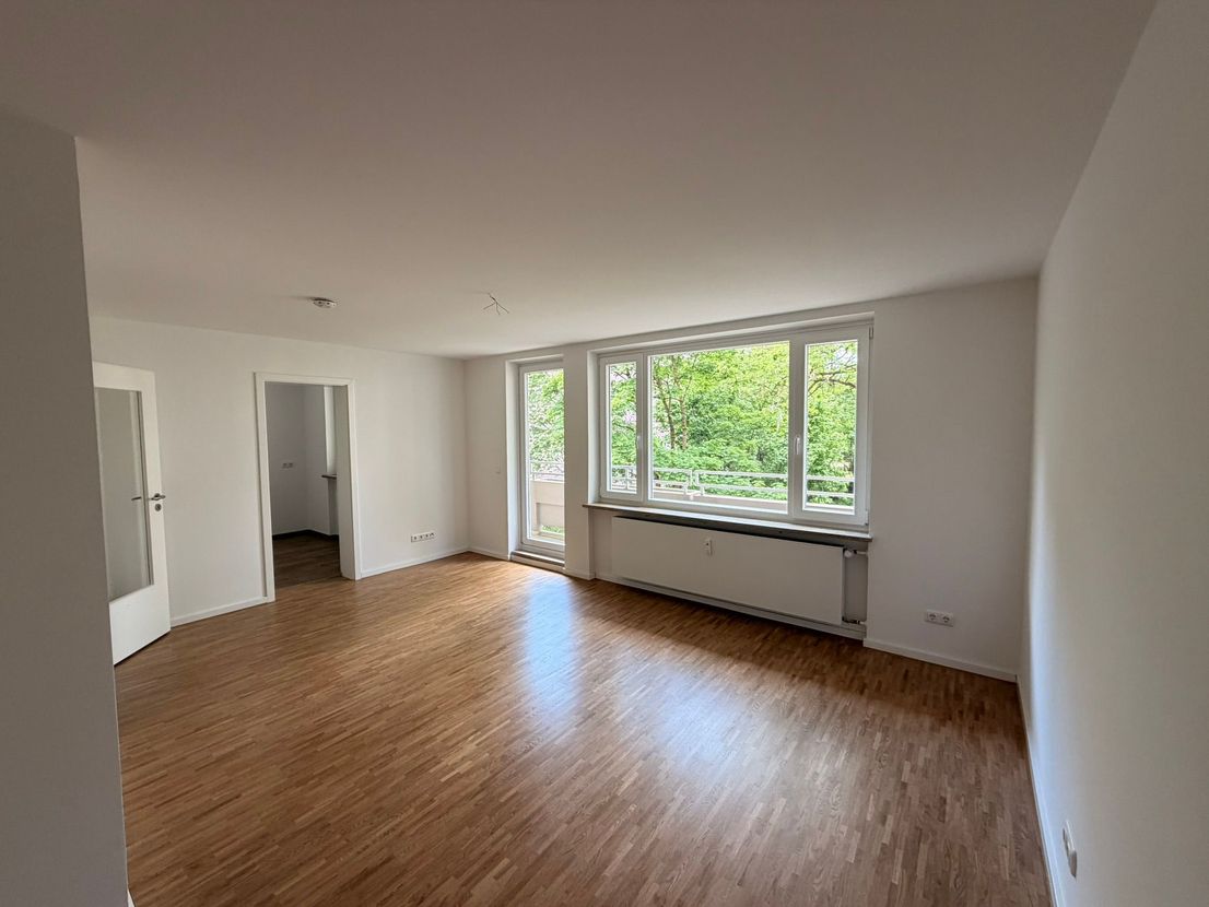 Helles Wohnzimmer mit Balk.jpg