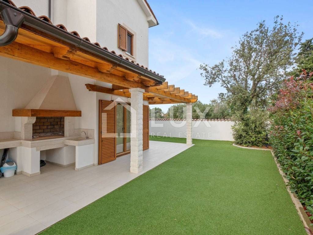 164891837 1767816486