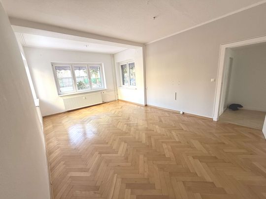 Mehrfamilienhaus mit 3 Wohneinheiten - beide großen Einheiten ...