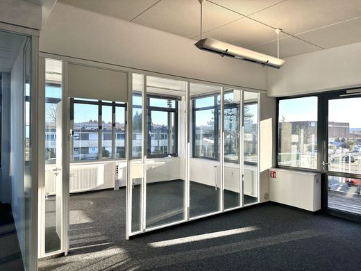 Modernes 6 Raum Büro in zentraler Lage