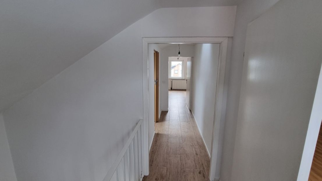 Flur DG. - www.immobilien-h...