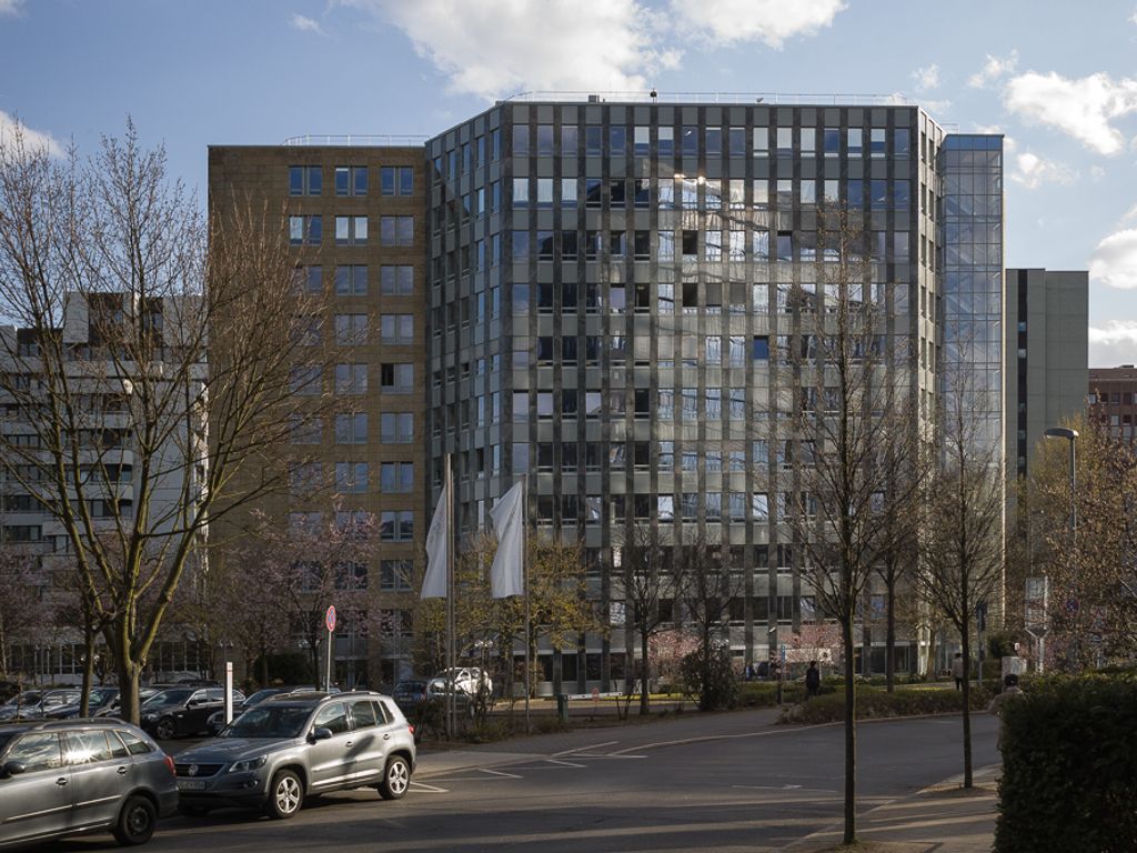 Am Seestern 4 kleine Bürofläche im 7.OG mit Einzelbüros mit luftiger ...