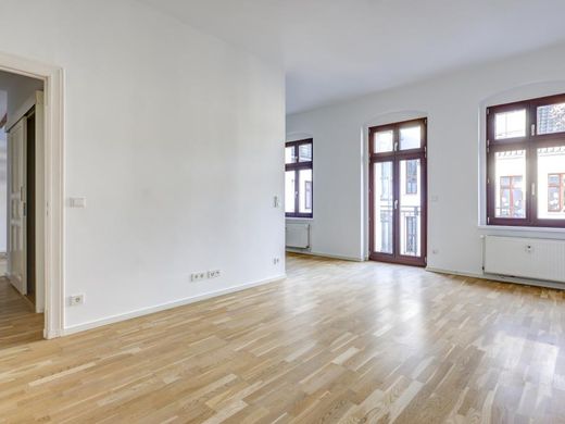 Traumhafte Dachgeschoss-Maisonette nahe Simon-Dach-Kiez