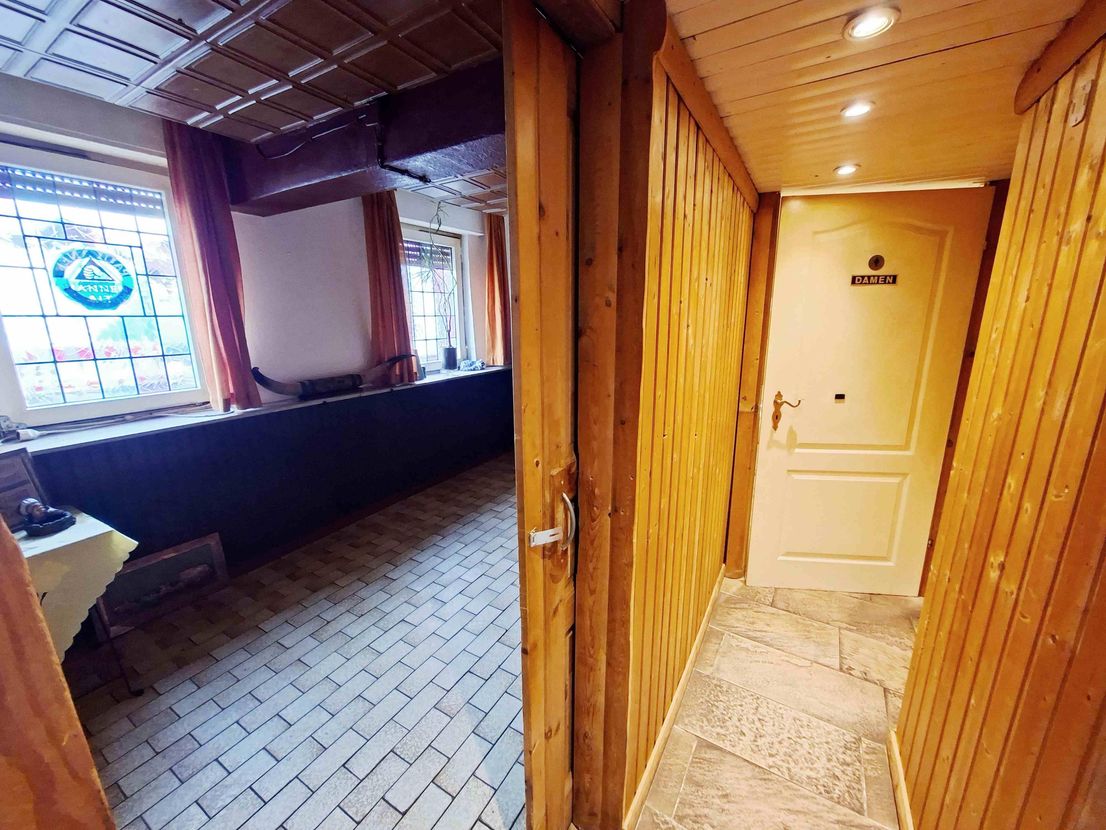 Blick in den Raum neben dem Sc