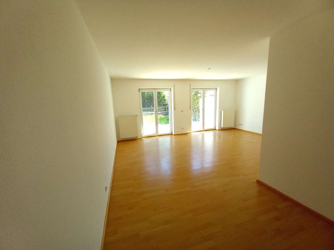 Ess-/Wohnbereich mit Zugang zu