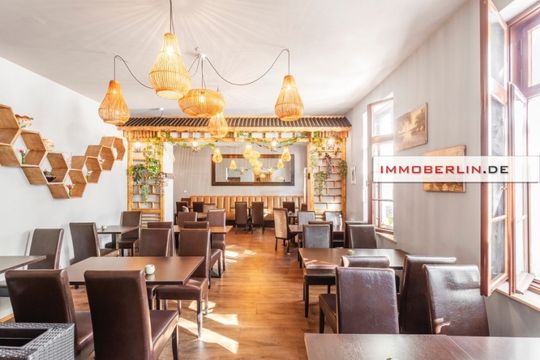 IMMOBERLIN.DE - Saniertes Wohn- + Geschäftshaus im Zehlendorfer Zentrum