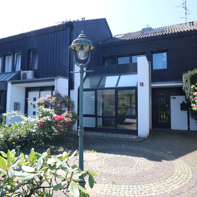 Haus kaufen in Kaarst - ImmoScout24