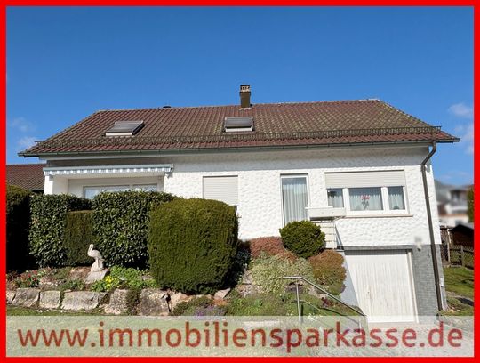 Eigenheim, Doppelgarage und Garten mit viel Platz sucht neue Familie!