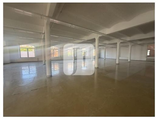 Vielseitig nutzbar - ca. 814 m² Lager-/Fertigungsfläche im Erdgeschoss ...