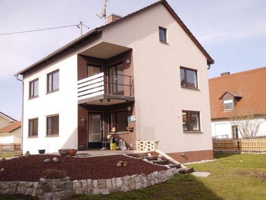 Schönes Grundstück mit Einfamilienhaus und viel Platz