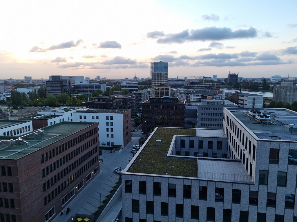 Neue Loft-Wohnung mit Blick über Bremen (9. Etage)