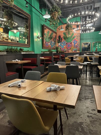 PINNA REAL ESTATE: Familienrestaurant mit großem Biergarten zu vergeben