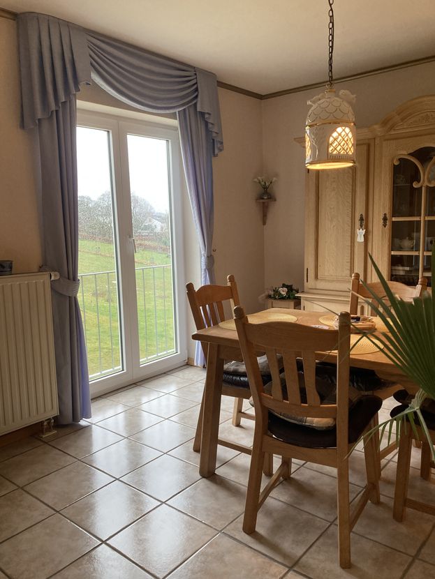 SCHICKE HELLE EIGENTUMSWOHNUNG inkl. EINBAUKÜCHE in REINER SÜDLAGE ...