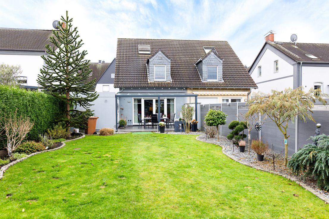 BOT-Batenbrock: Junge, solide Doppelhaushälfte mit wunderschönem Garten