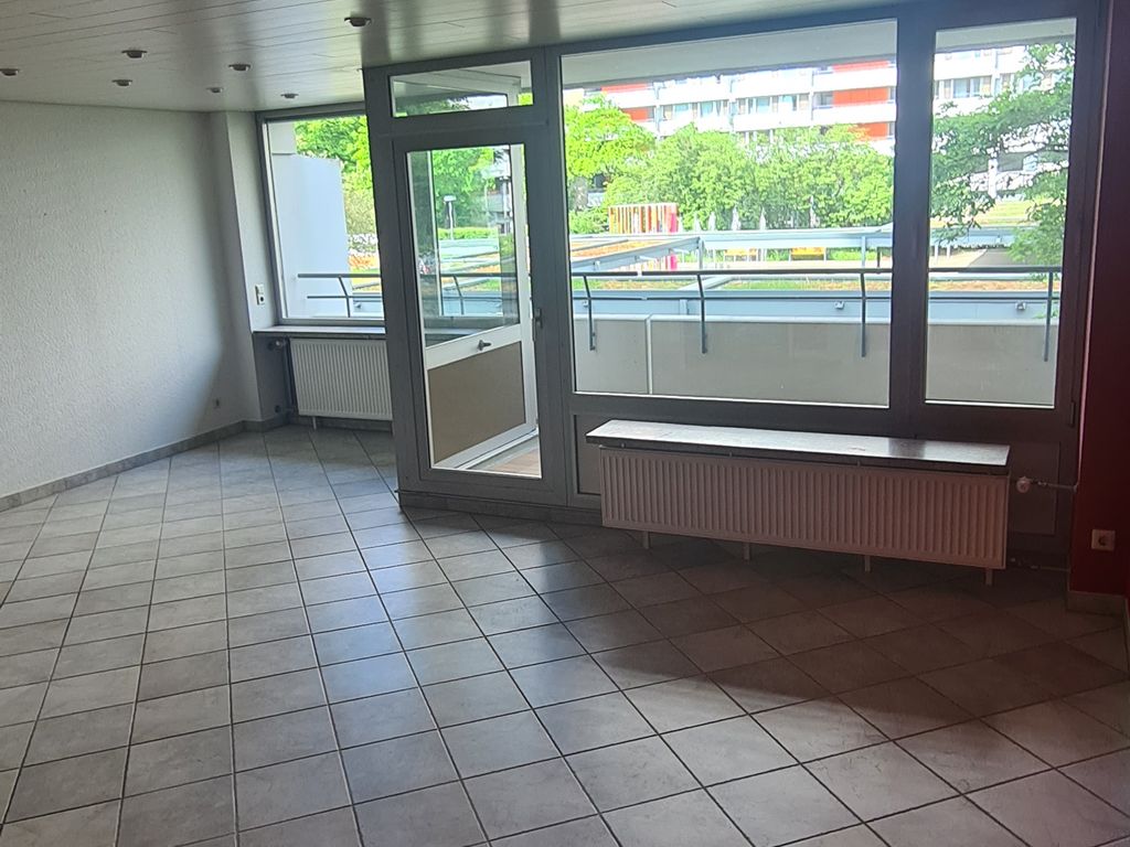 Wohnen im Grünen. Sonnige 3-Zimmer-Wohnung ohne Einbauküche im ...