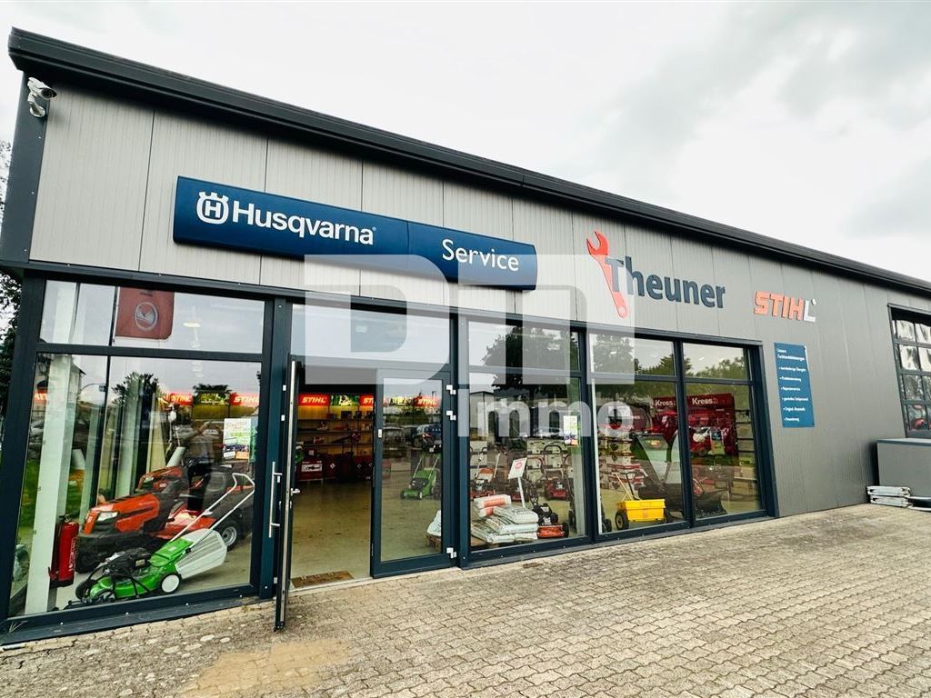 Moderne Halle mit Verkaufsfläche, Büro + Sozialräume, Werkstatt und ...