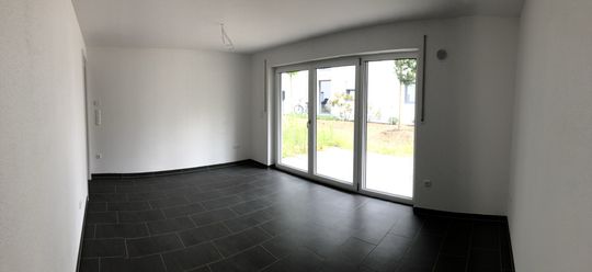 3-Zimmer-EG-Wohnung mit Einbauküche und Terasse mit Garten in Neubiberg