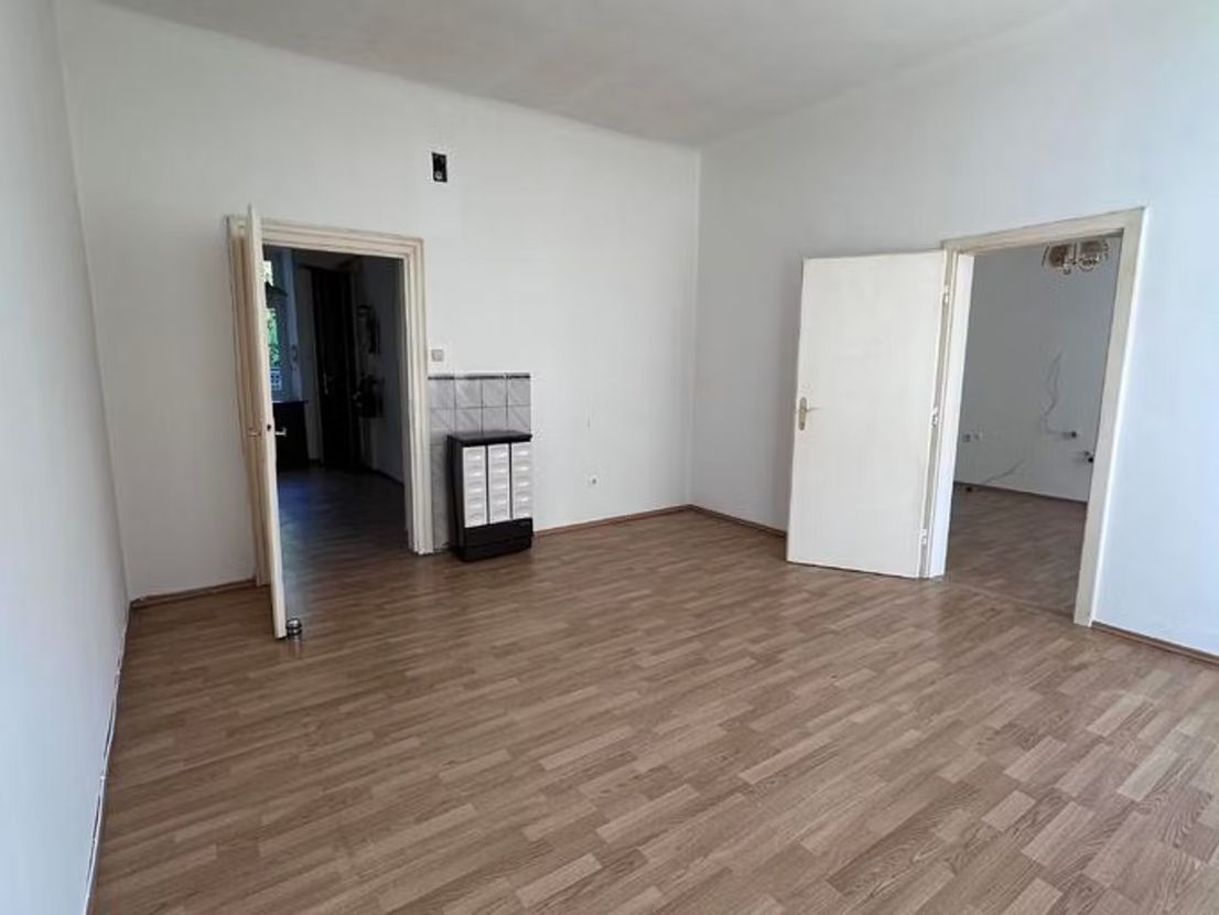 _q_scale_eq_1198565573_a_width