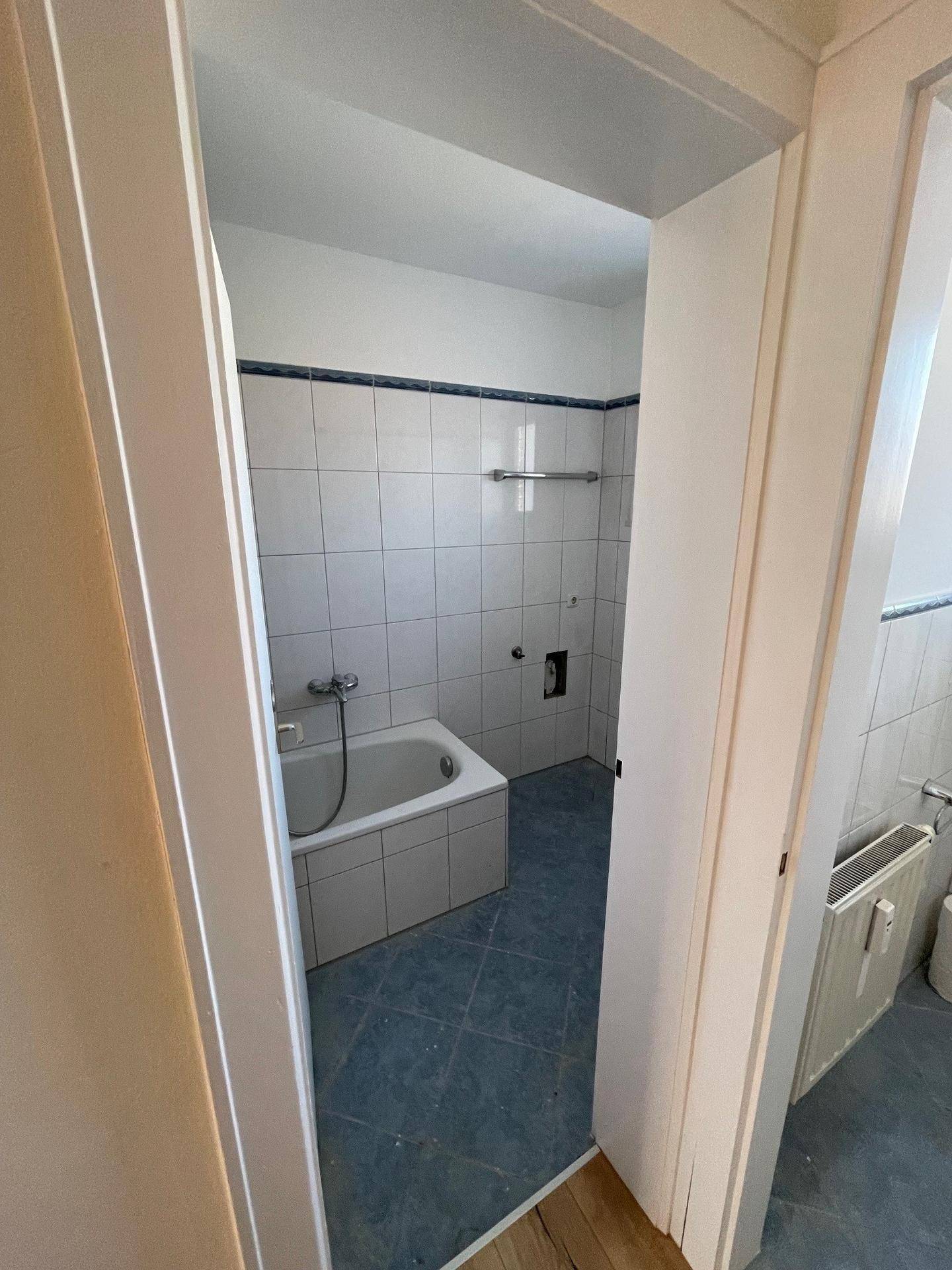 Frisch renovierte 3-Zimmer Wohnung im 1. Stock