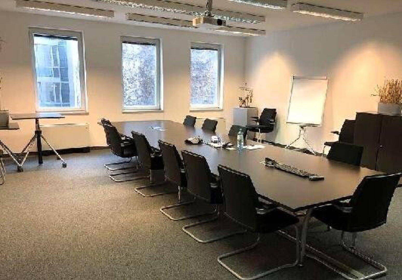 Geschäftslokal - Neubaubüro