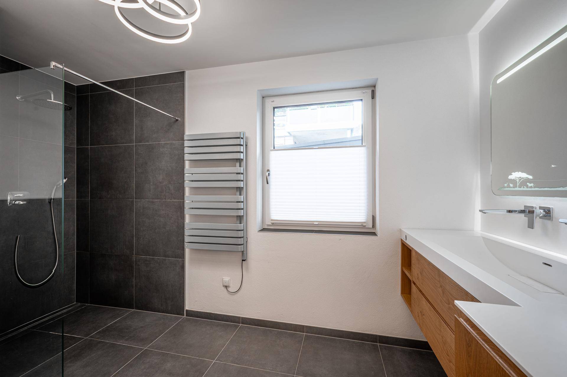 Moderne Gartenwohnung als ein Ort zum Ankommen und Wohlfühlen