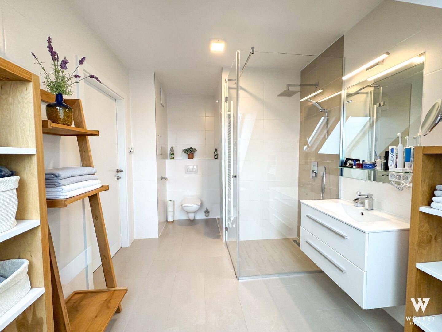 Helle 2 Zimmer Wohnung in TOP Zustand I 55m2 I 2 Dachterrassen I inkl. Lift