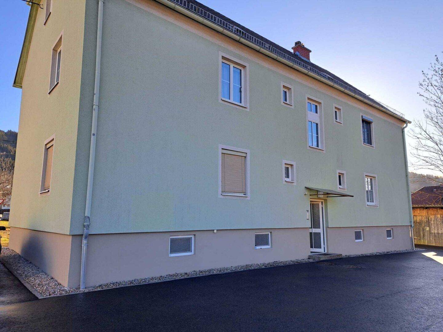 Charmante Erdgeschoß-Wohnung mit 100m² Garten und PKW Abstellplatz in ...