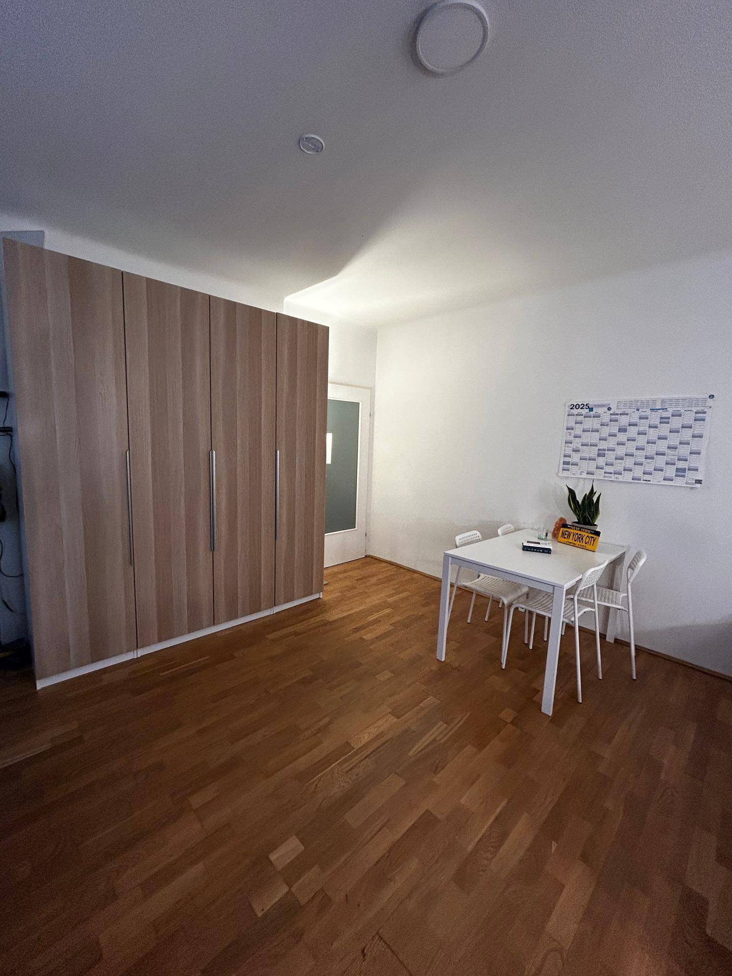 Charmante 1-Zimmer-Gemeindewohnung in Grünlage – Top Verkehrsanbindung ...