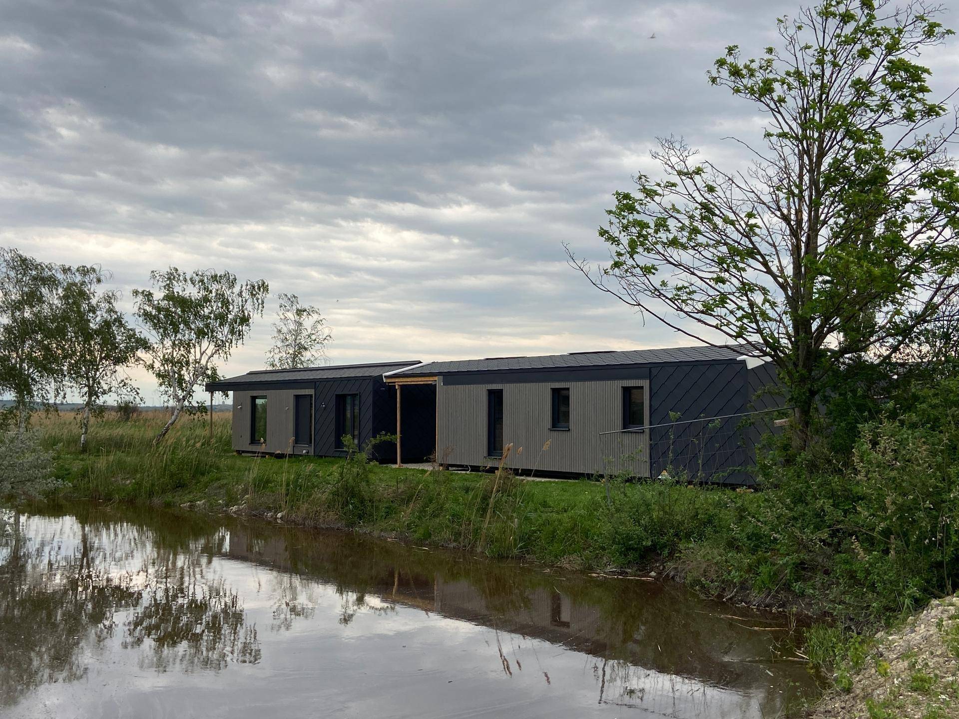 Paketverkauf: 20 Bungalows / Tinyhäuser (50-54 m²) - B2B, EXW ...