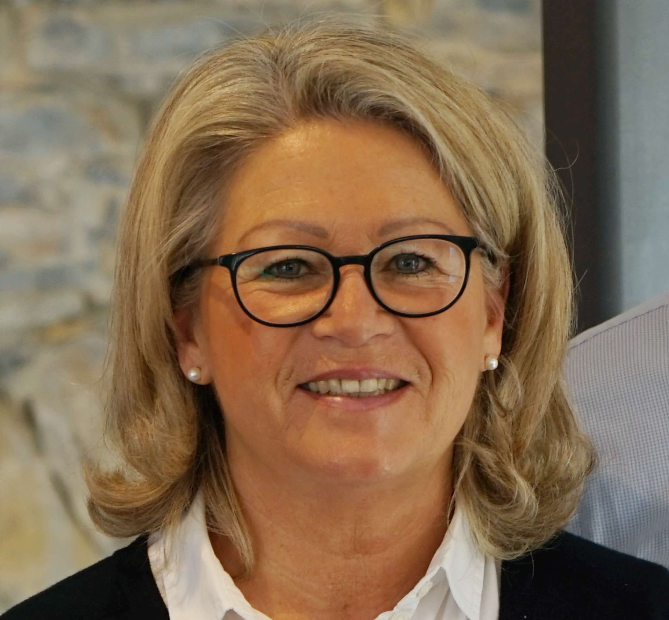 Elke Kuttler: Makler aus Gomaringen - ImmoScout24