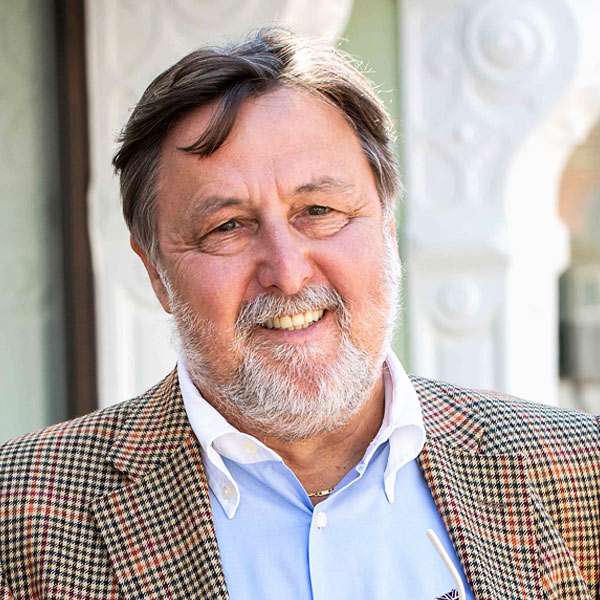 Bernhard Riedel: Makler aus Deidesheim - ImmoScout24